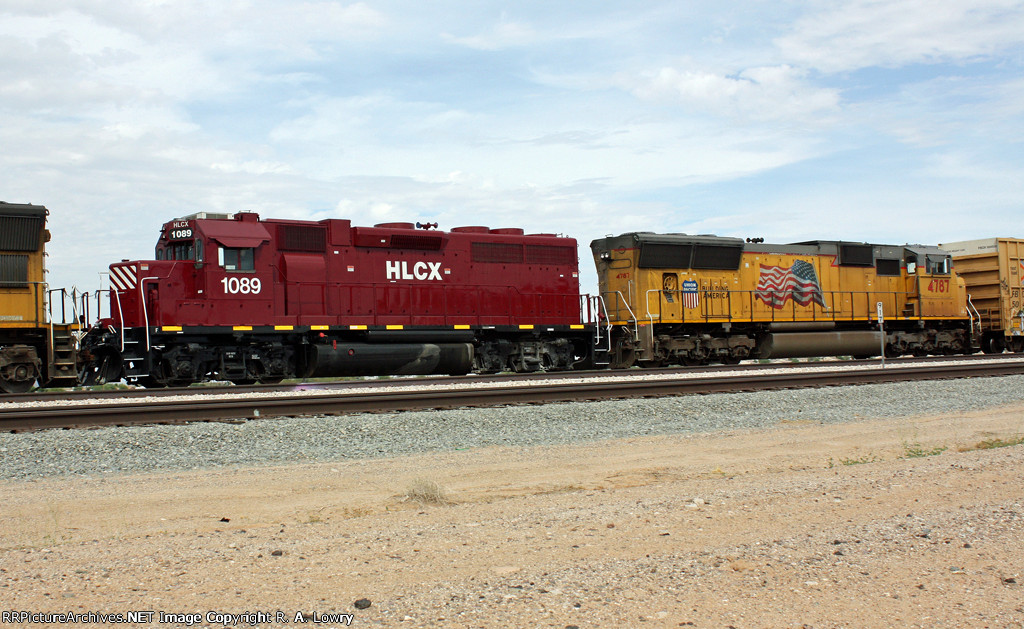 HLCX 1089 and UP 4787